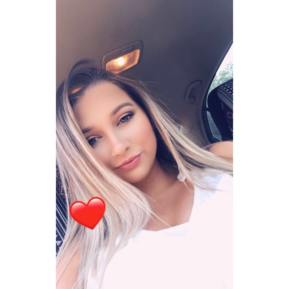 Morgan's Closet (@_http_morgan_) | Poshmark